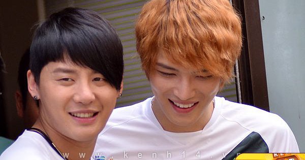 "Nóng hừng hực" sự kiện JYJ tới Việt Nam